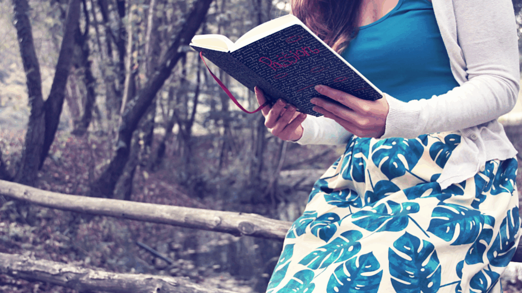 A Complete Guide to Reading Sarah J. Maas’ Books - Bookvibe